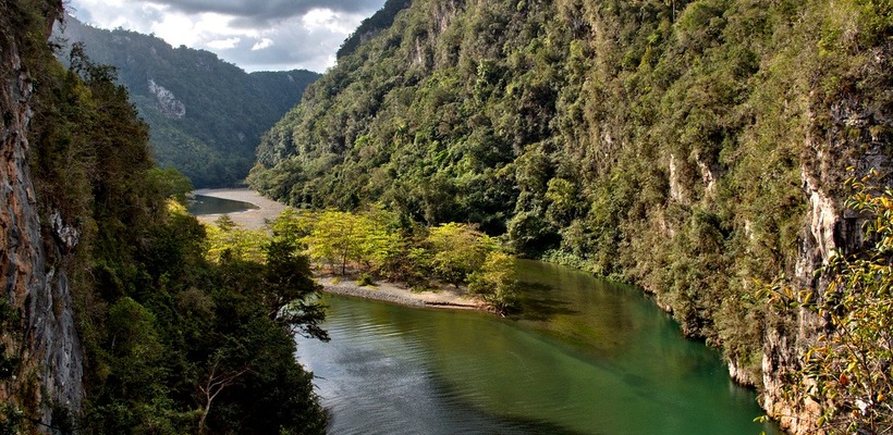 Cuba | Adventure tours and things to do | Embark.org