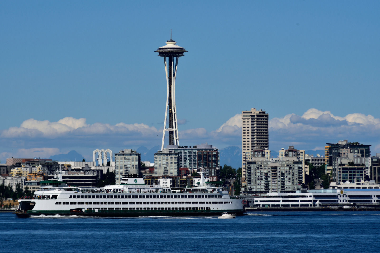 Seattle Downtown Local Photography Tour | Embark.org